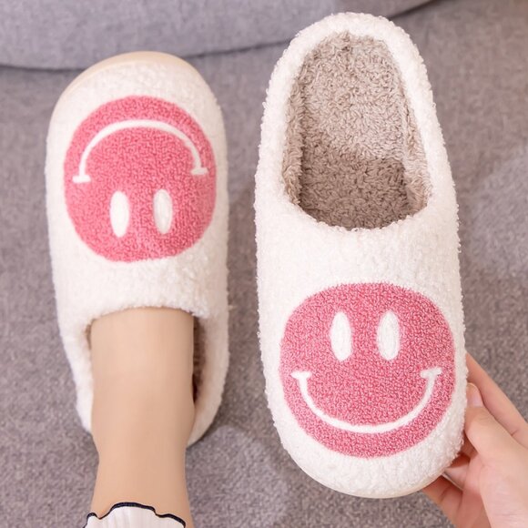 Melody | Shoes | Faux Fur Smiley Face Slippers | Poshmark